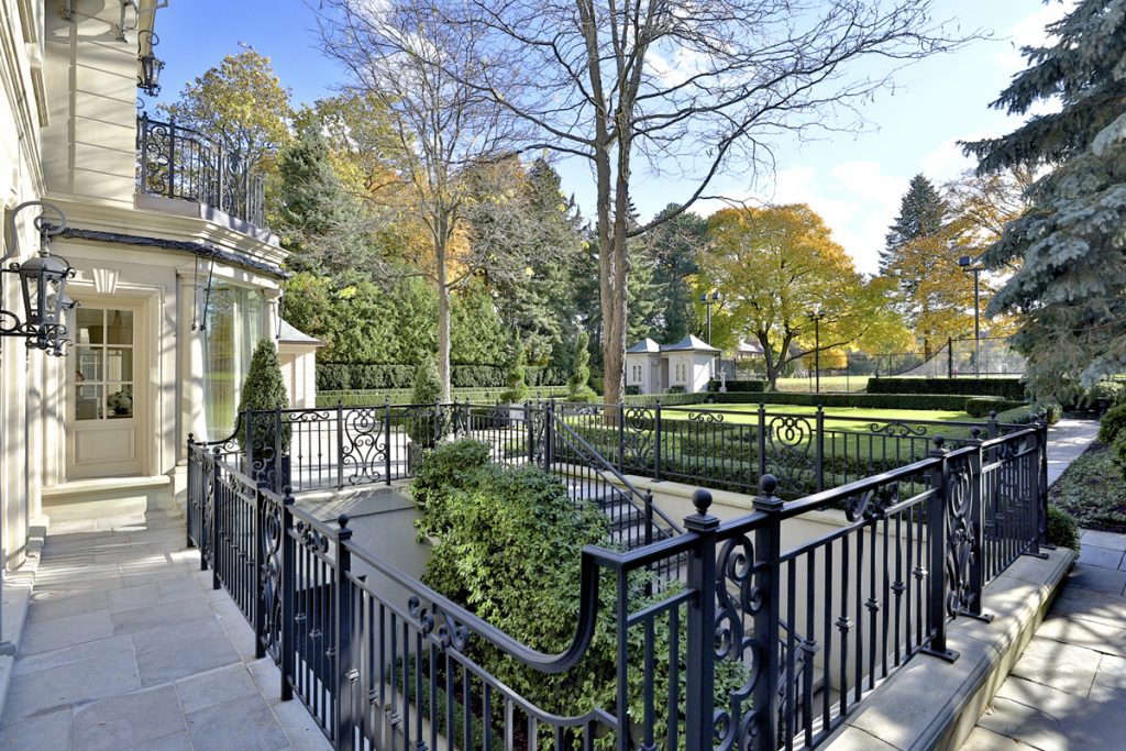 Chateau Inspired Architecturally Stunning Luxury Estate in Toronto ...