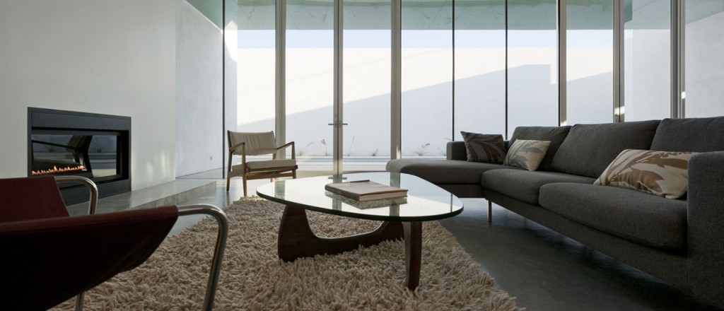 Minimalist House In Barrio Historico | iDesignArch | Interior Design ...