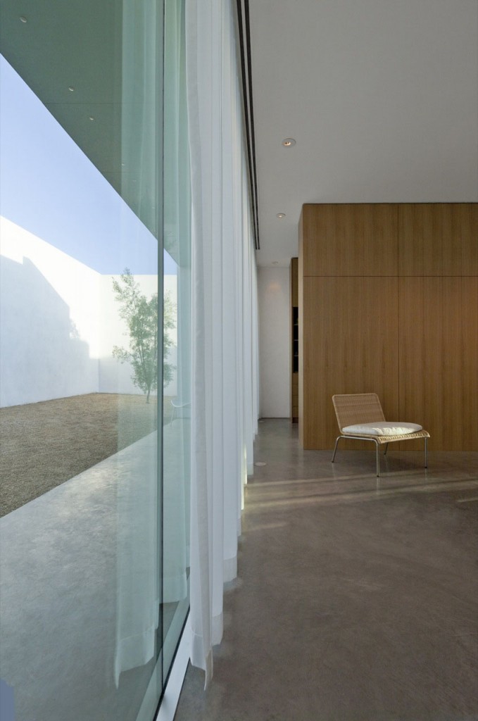 Minimalist House In Barrio Historico | iDesignArch | Interior Design ...