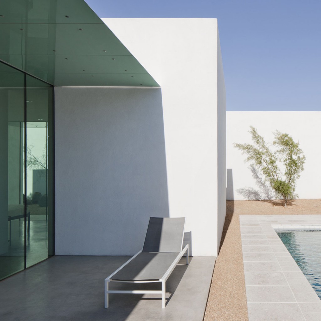 Minimalist House In Barrio Historico | iDesignArch | Interior Design ...