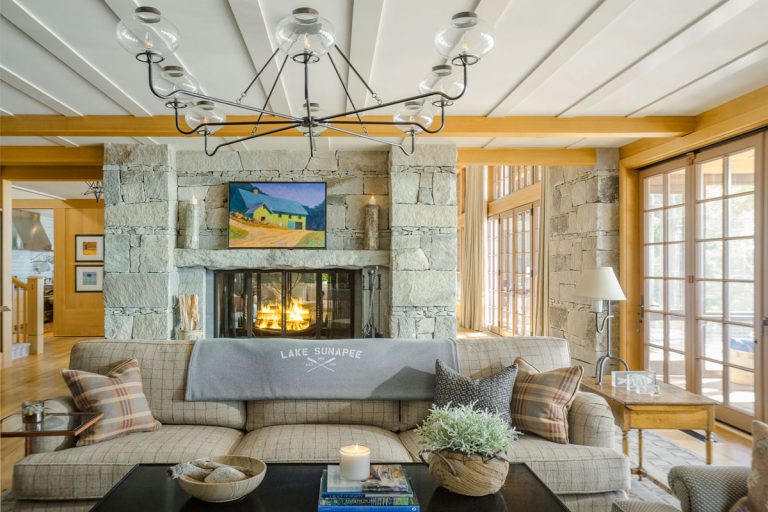 Classic Lakeside Retreat With Private Beach On Lake Sunapee