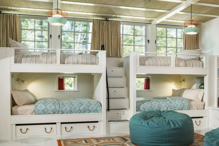 Classic Lakeside Retreat With Private Beach On Lake Sunapee