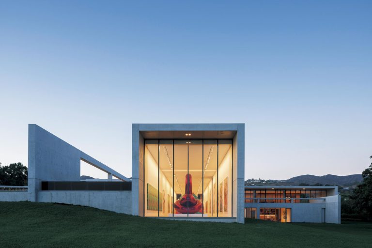 Inside Beyoncé and Jay-Z’s $200 Million Malibu Oceanfront Estate