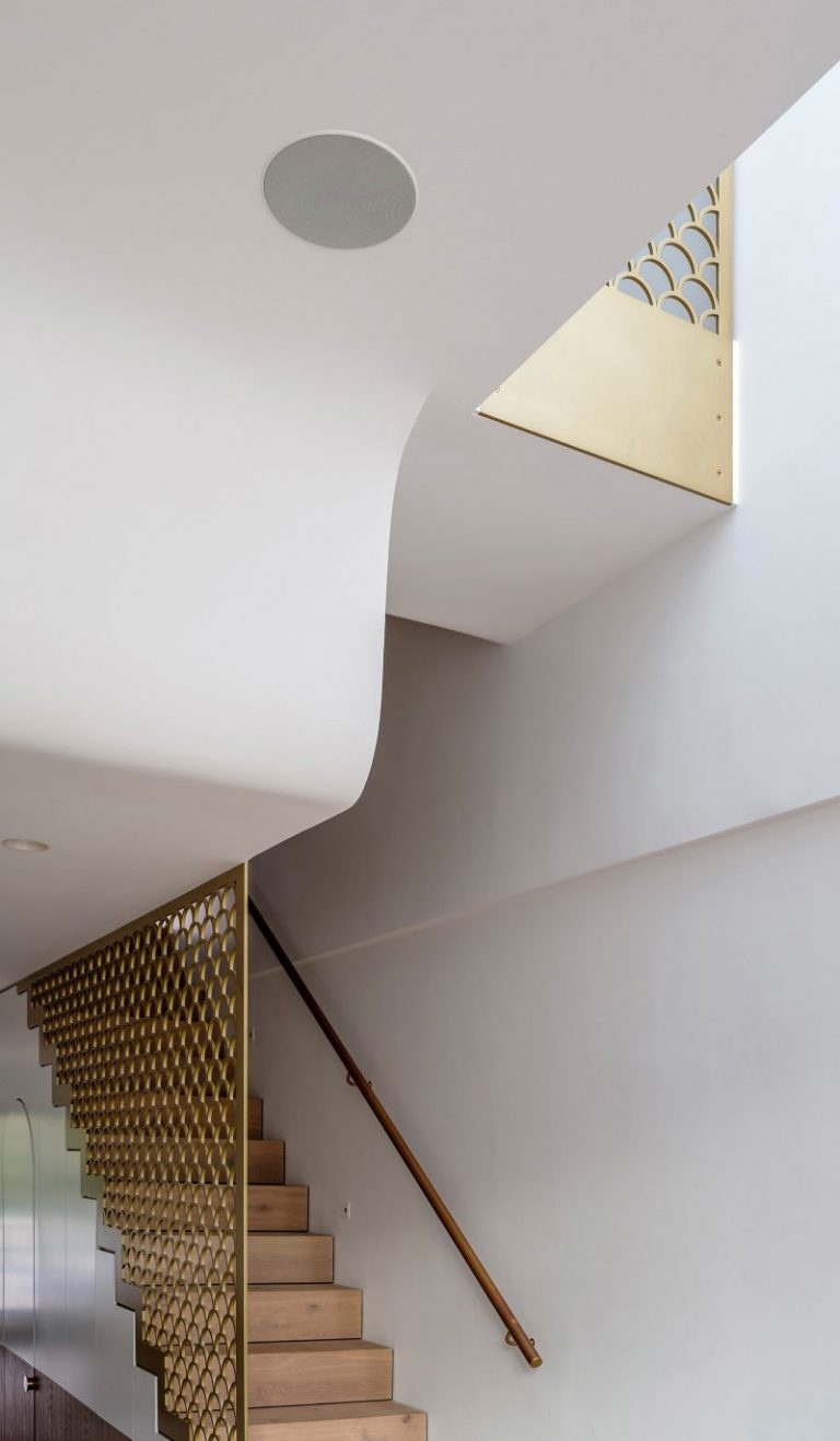 Modern Row House Inspired By Its Neighbouring Victorian Terraced Houses ...