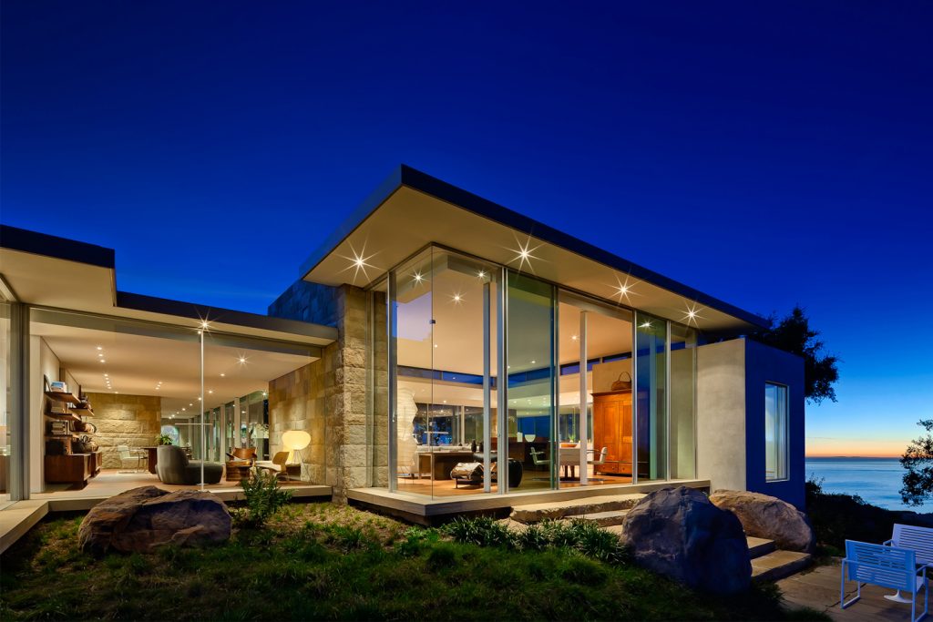 Hilltop Modernist House with Dramatic 360-Degree Views of the ...