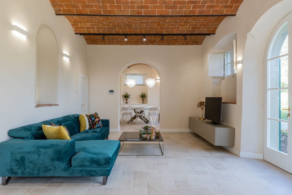 Tuscan Villa in Italy with Terracotta Barrel Vaulted Ceiling
