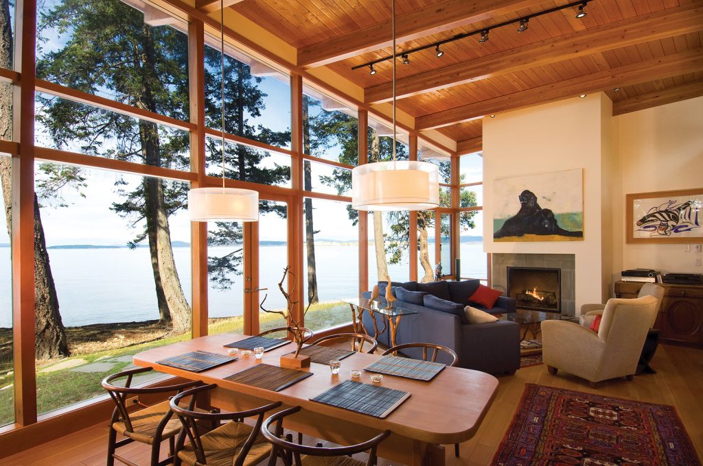 Off-The-Grid Circular Oceanfront House With Protected Courtyard ...