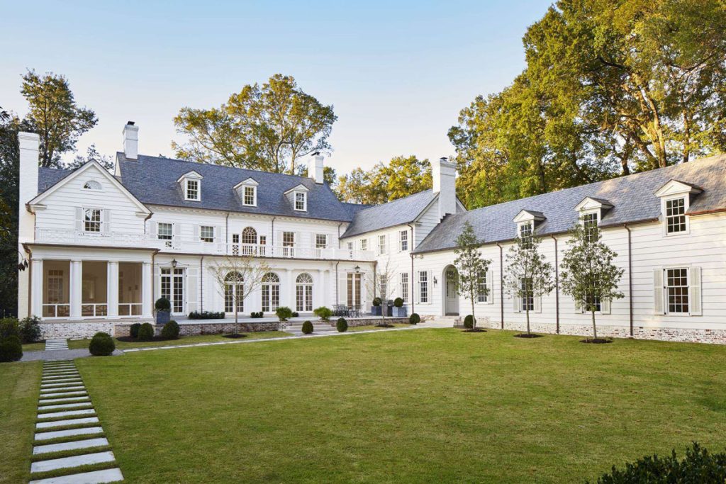 Southern Colonial Mansion with Timeless Classical Elegance