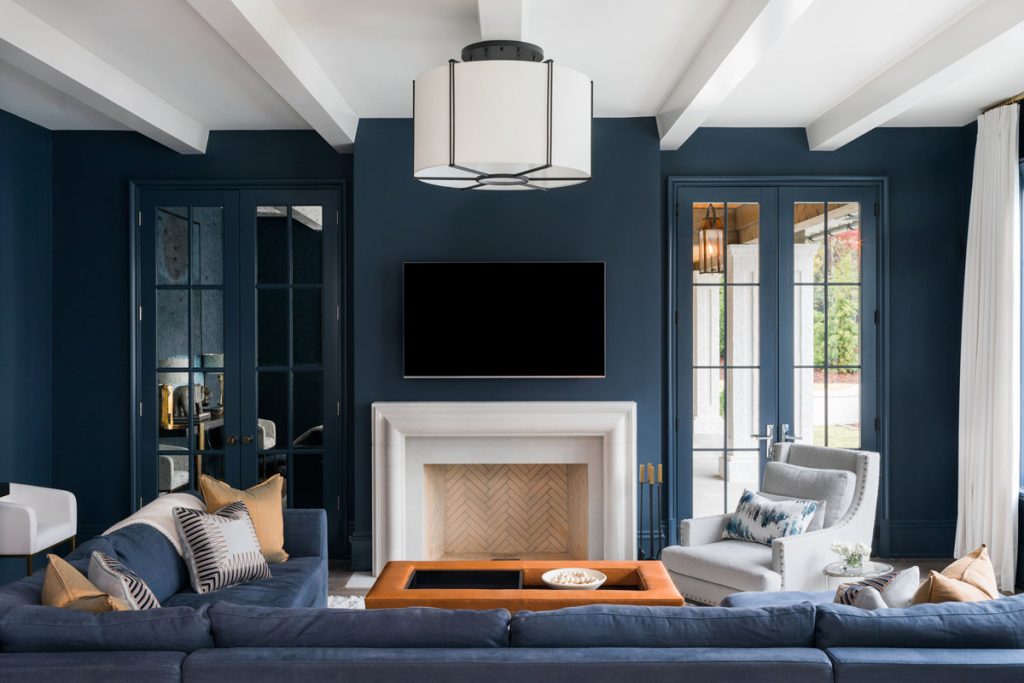 Stately Mansion: A Timeless Blend of Classic and Contemporary