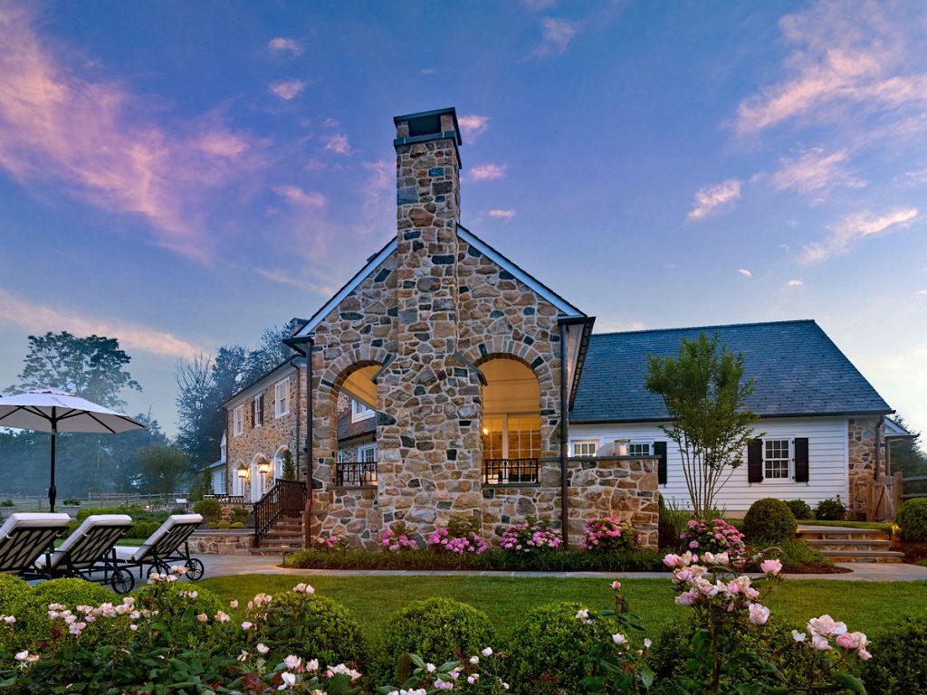 Colonial Revival Country Estate in the Picturesque Suburb