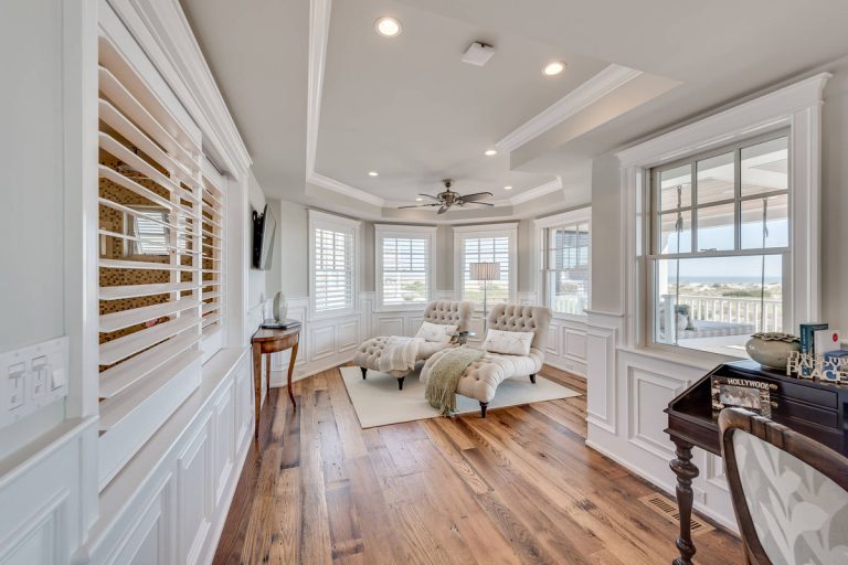 Oceanfront Beach Cottage with Charming Coastal Character