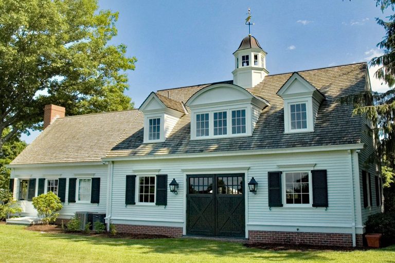 Timeless Classic New England Colonial Style Carriage House