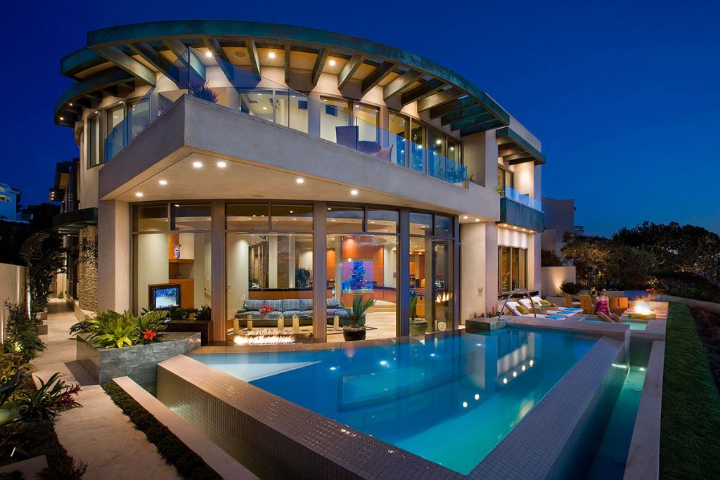 Contemporary Oceanfront Architectural Masterpiece with a Striking ...