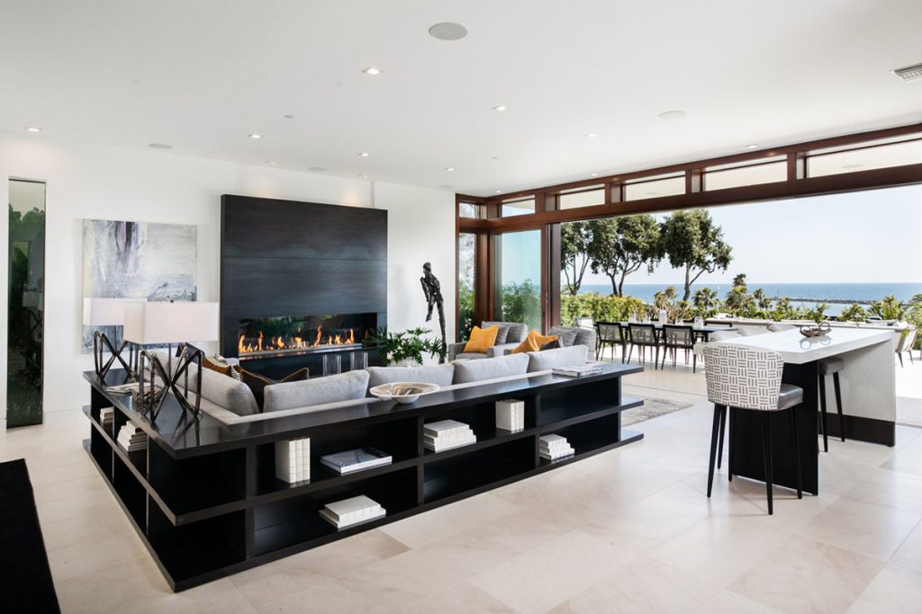 Modern Oceanfront Luxury Home with Timeless Appeal