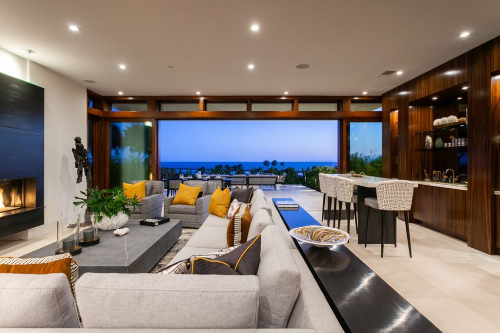 Modern Oceanfront Luxury Home with Timeless Appeal