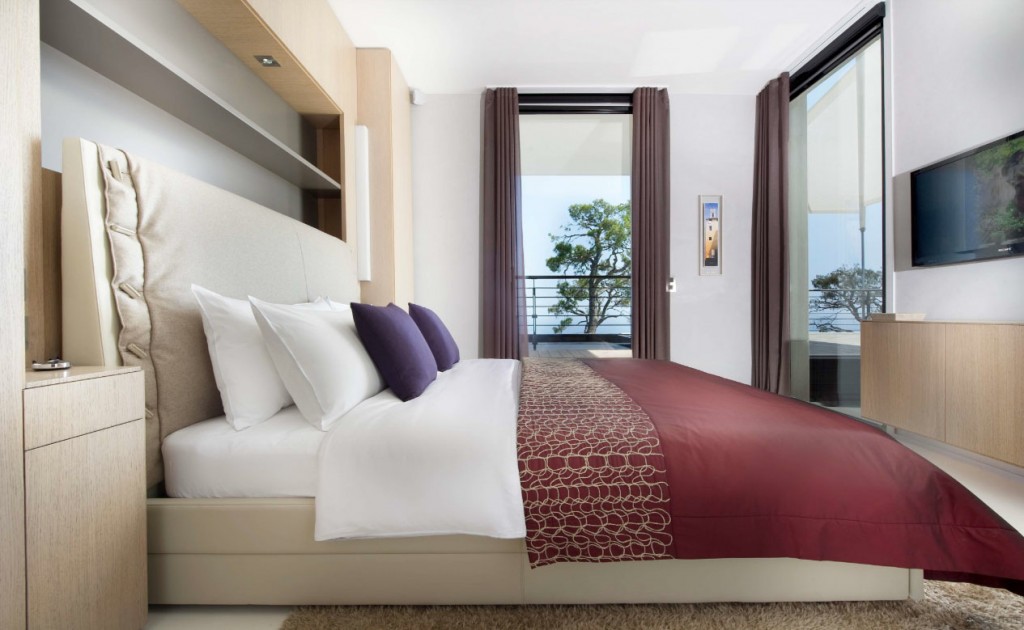 Luxury Contemporary Villa In The French Riviera | iDesignArch ...