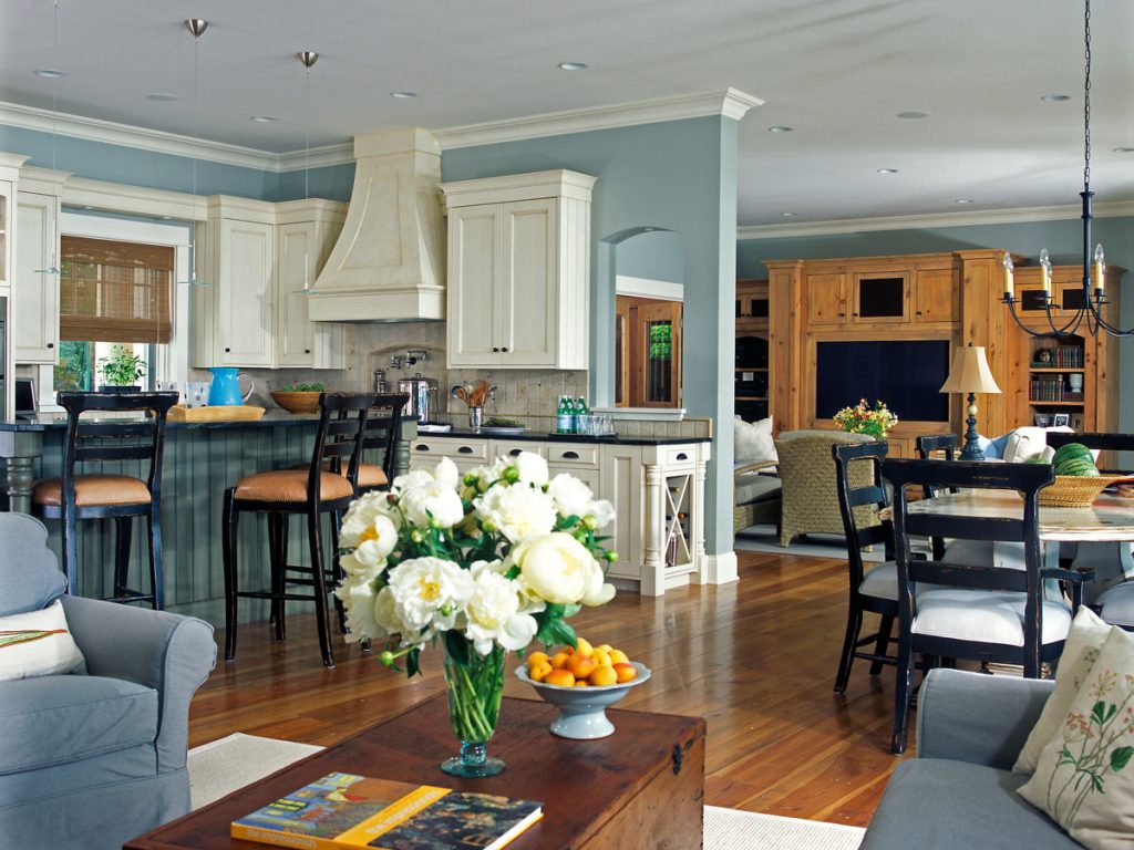 Classic Shingle Style Dream Cottage on Lake Michigan