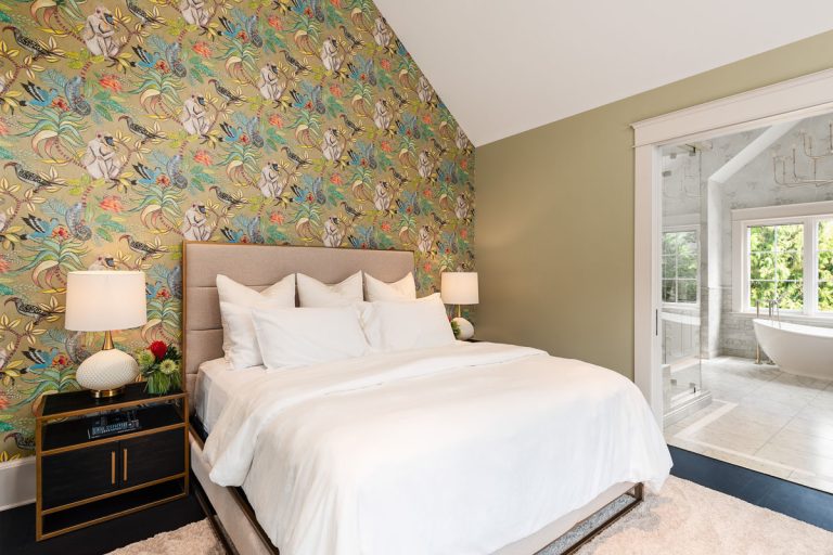 Transitional Victorian Style Home with Bespoke Interior Spaces