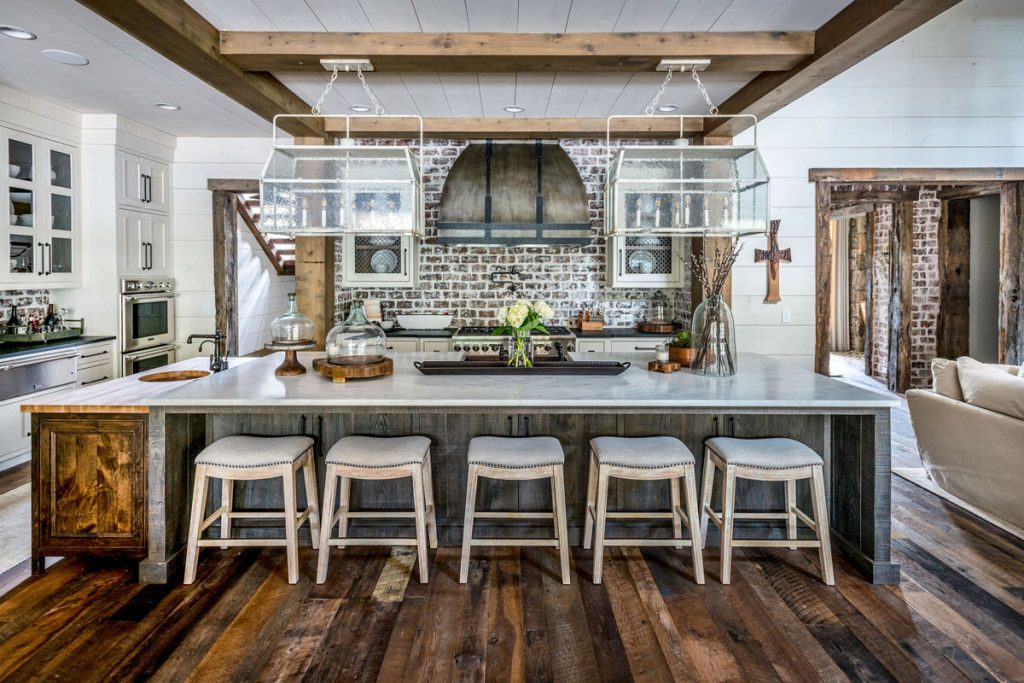 Rustic Country Estate With A Spectacular Backyard Oasis