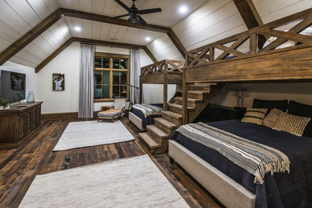 Rustic Country Estate With A Spectacular Backyard Oasis