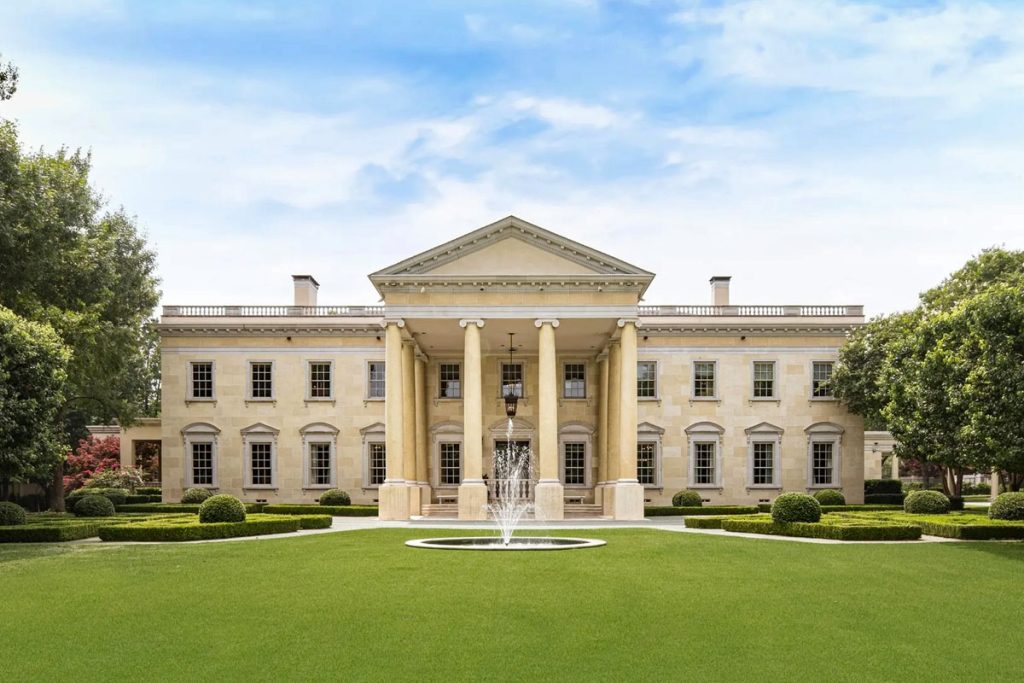 Palladian Neoclassical Mansion: The White House without the Politics