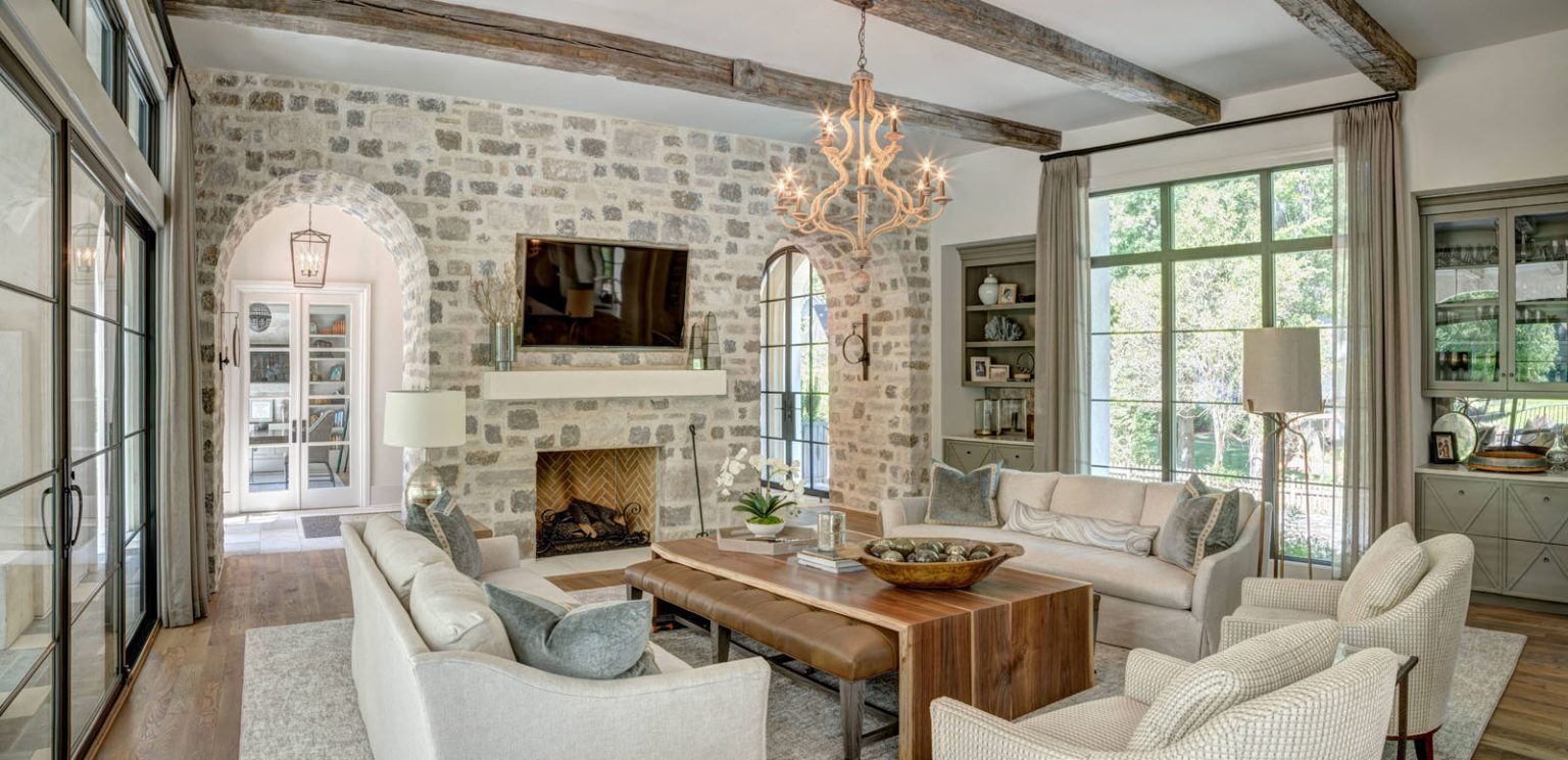 Rustic Contemporary Home with Transitional Architectural Style