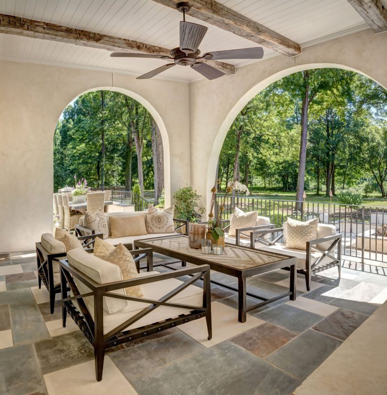 Rustic Contemporary Home with Transitional Architectural Style