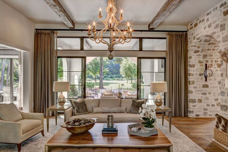 Rustic Contemporary Home with Transitional Architectural Style