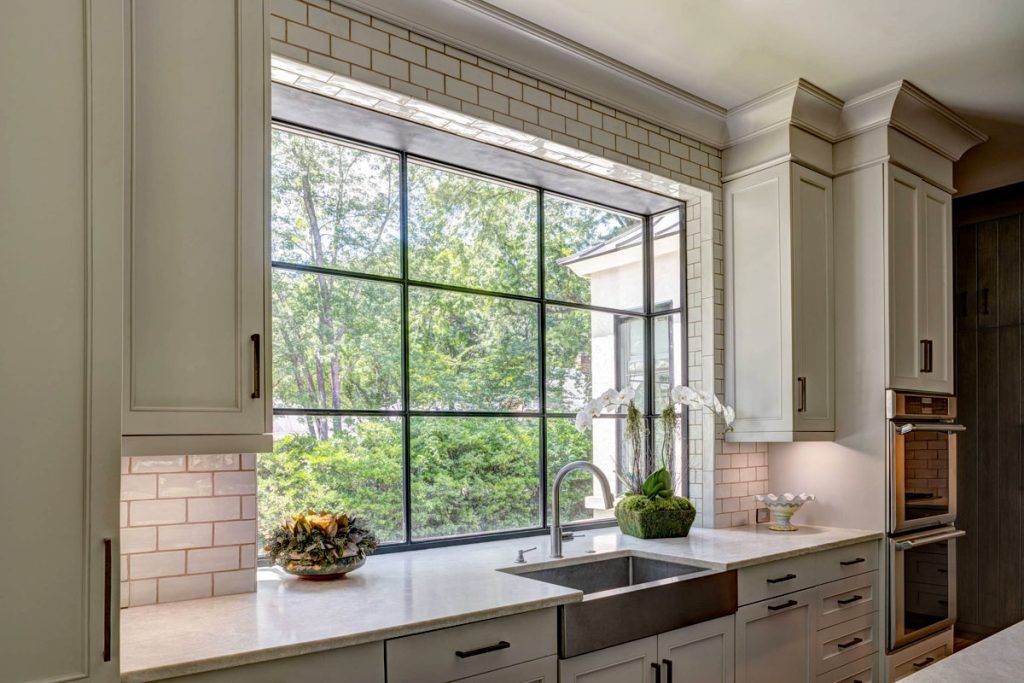 Rustic Contemporary Home with Transitional Architectural Style