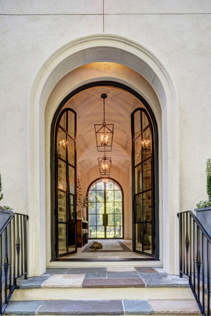 Rustic Contemporary Home with Transitional Architectural Style