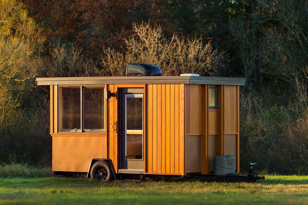 Beautifully Designed Mobile Tiny House Offers The Perfect Getaway ...