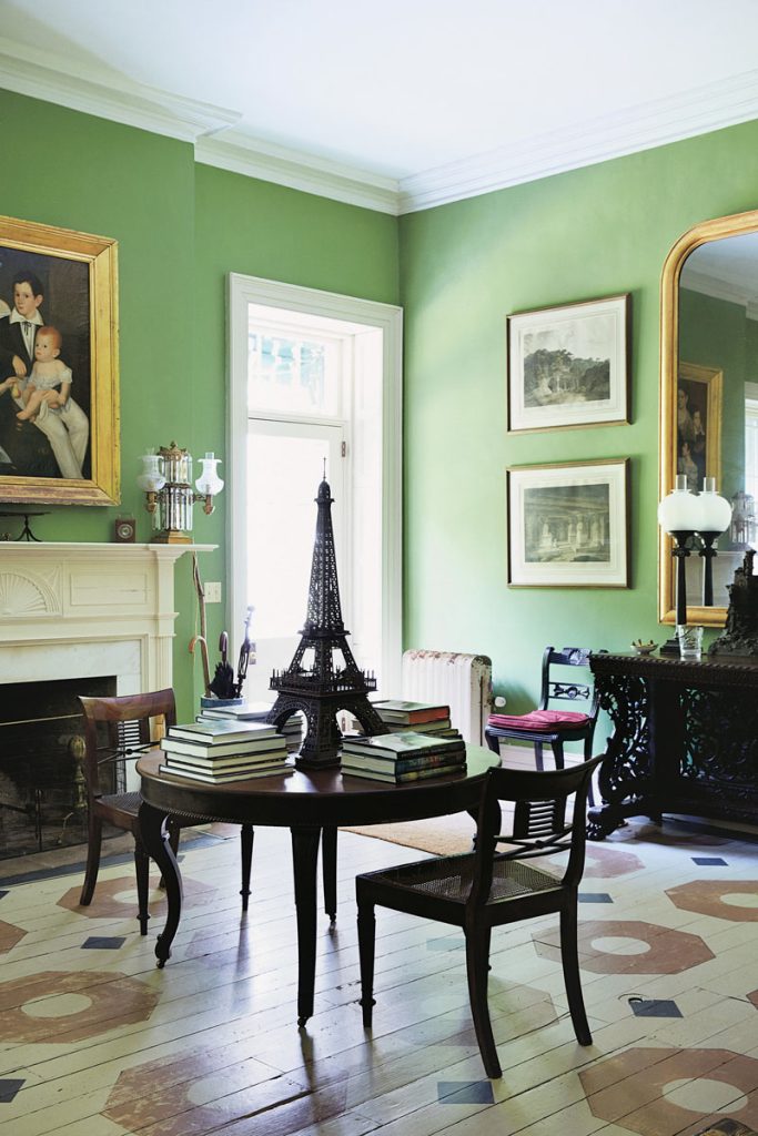 Federal-Style House in the Hudson Valley with Curb Appeal