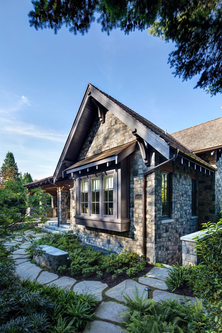 Elegant City Stone Cottage in Lush Garden Setting