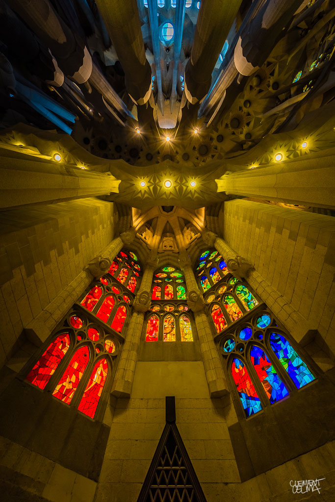 Kaleidoscopic Ceiling Of Gaudí's La Sagrada Família | iDesignArch ...
