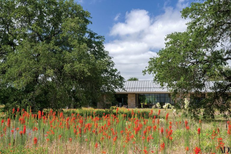 Inside Laura and George W. Bush’s Subtly Rustic Texas Ranch Getaway ...
