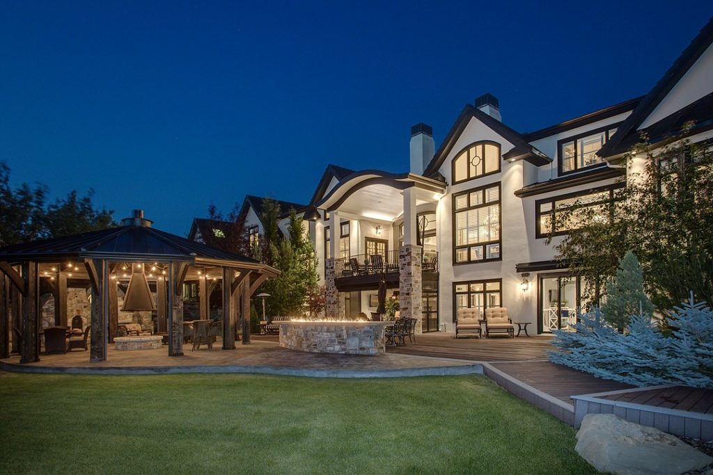Palatial Country Mansion near the Foothills of the Canadian Rockies ...
