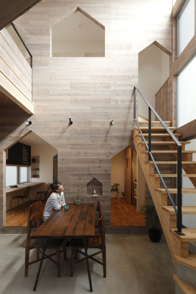 Small Modern House In Kyoto With Wood Interiors | iDesignArch ...