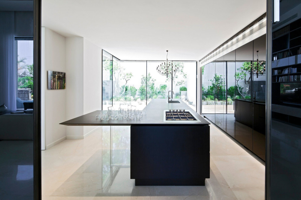 Modern Cube House In Israel Offers The Ultimate In Refined Luxury ...