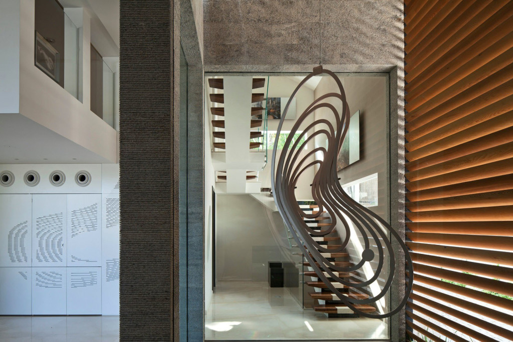 Modern Cube House In Israel Offers The Ultimate In Refined Luxury ...