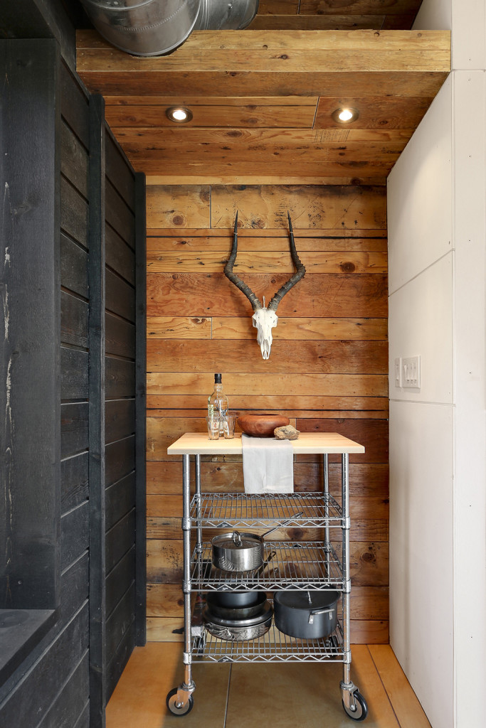 Highly Crafted Modern Desert Cabin | iDesignArch | Interior Design ...