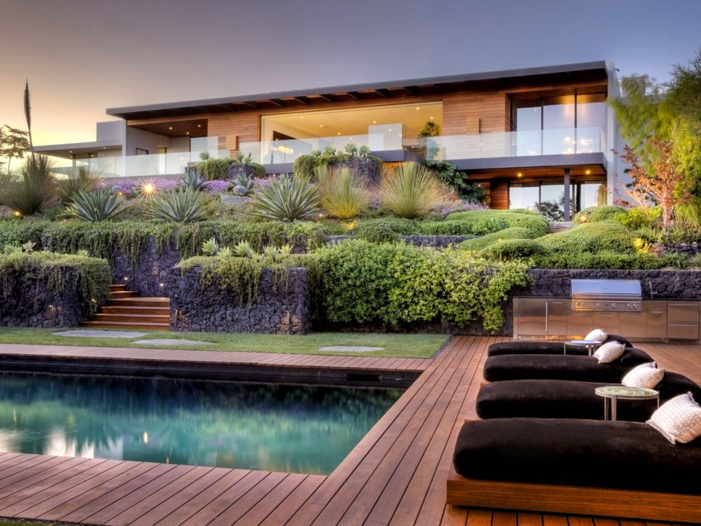 Inside Jennifer Aniston’s Bel Air Modernist Dream Home