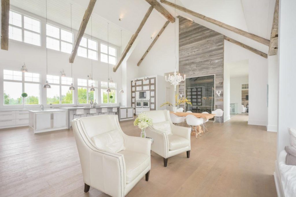 Inside Justin Bieber’s Lakefront Mansion in Canada