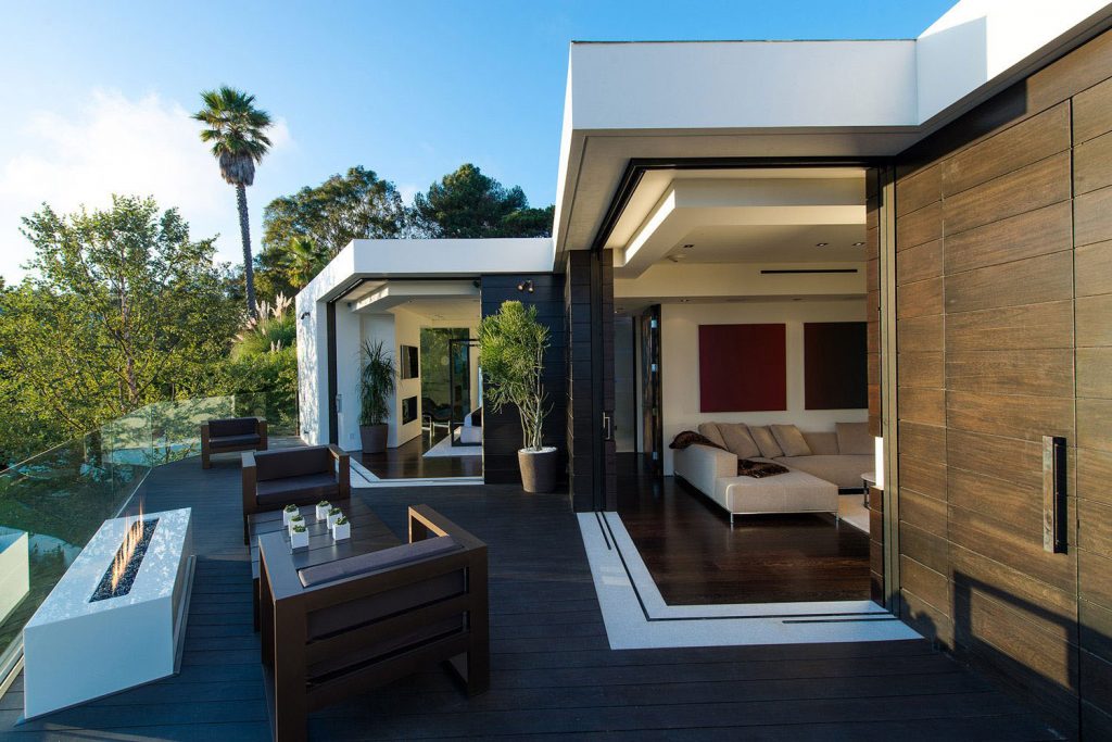 World-Class Beverly Hills Contemporary Luxury Home With Dramatic Views ...