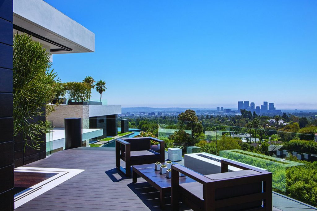 World-Class Beverly Hills Contemporary Luxury Home With Dramatic Views ...