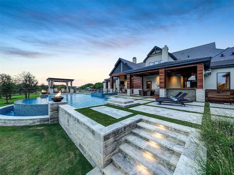 Modern Texas Oasis: Luxury Estate Near Grapevine Lake