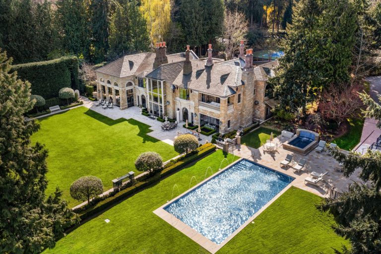 Impressive Sandstone Mansion with Classical Architecture