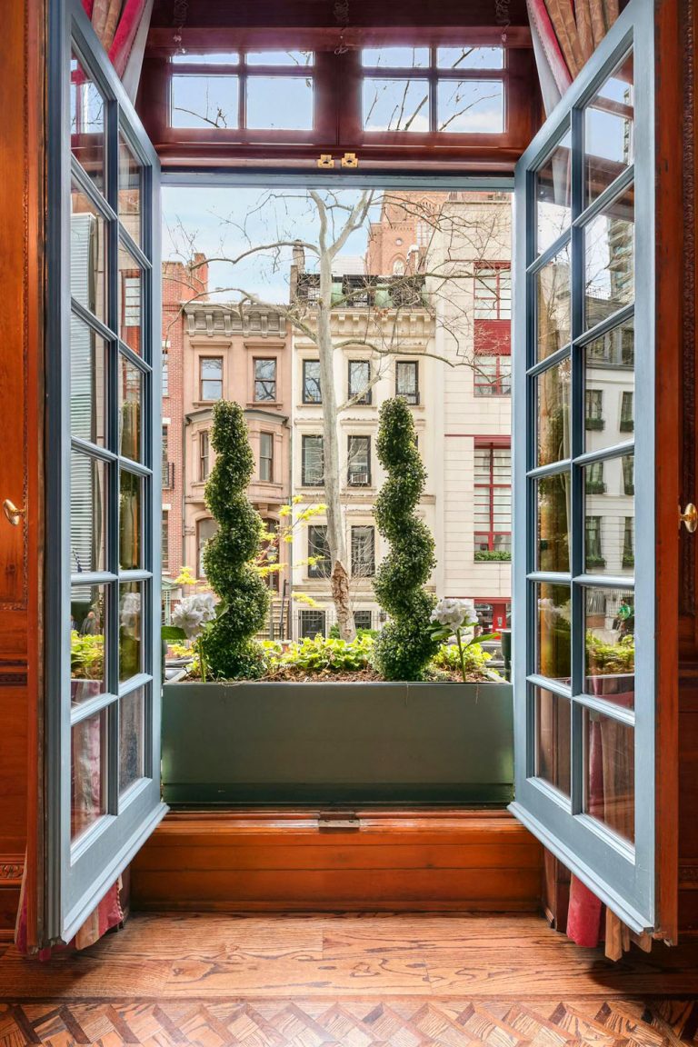 Timeless Elegant Upper East Side Neo-Georgian Townhouse