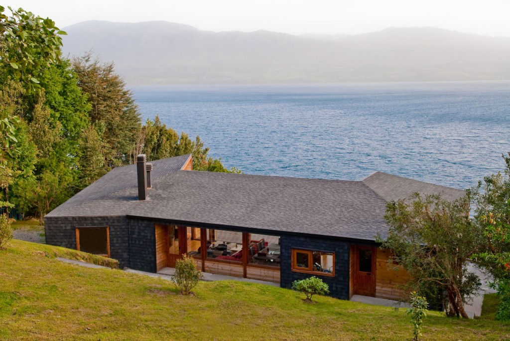 A Modern Retreat In The Chilean Lake District | iDesignArch | Interior ...