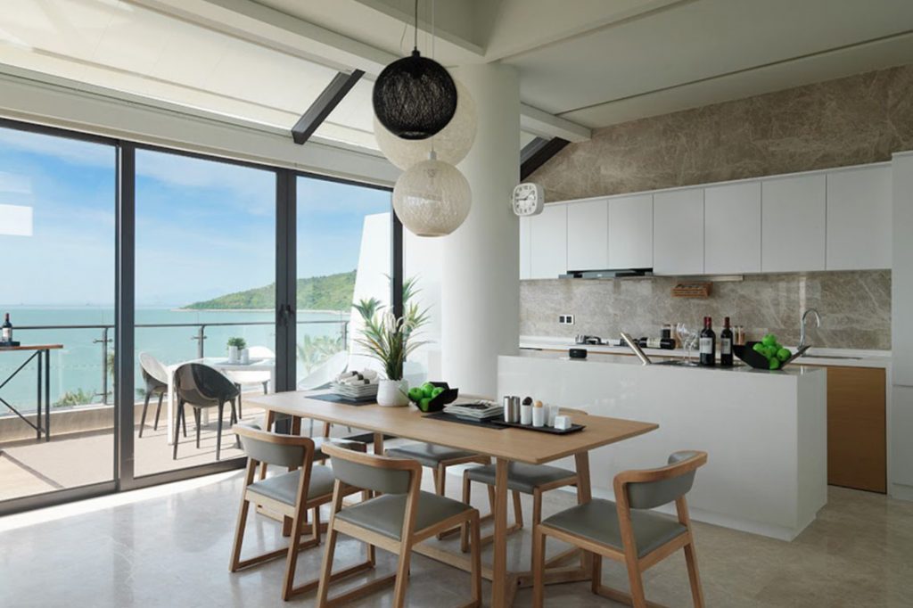 Stylish Modern Apartment in Southern China with Mountain and Sea Views ...