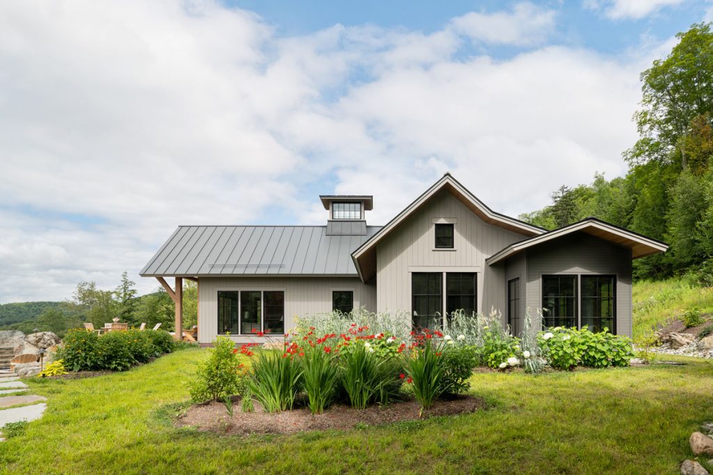 Private Mountain Retreat Amidst the Picturesque Countryside